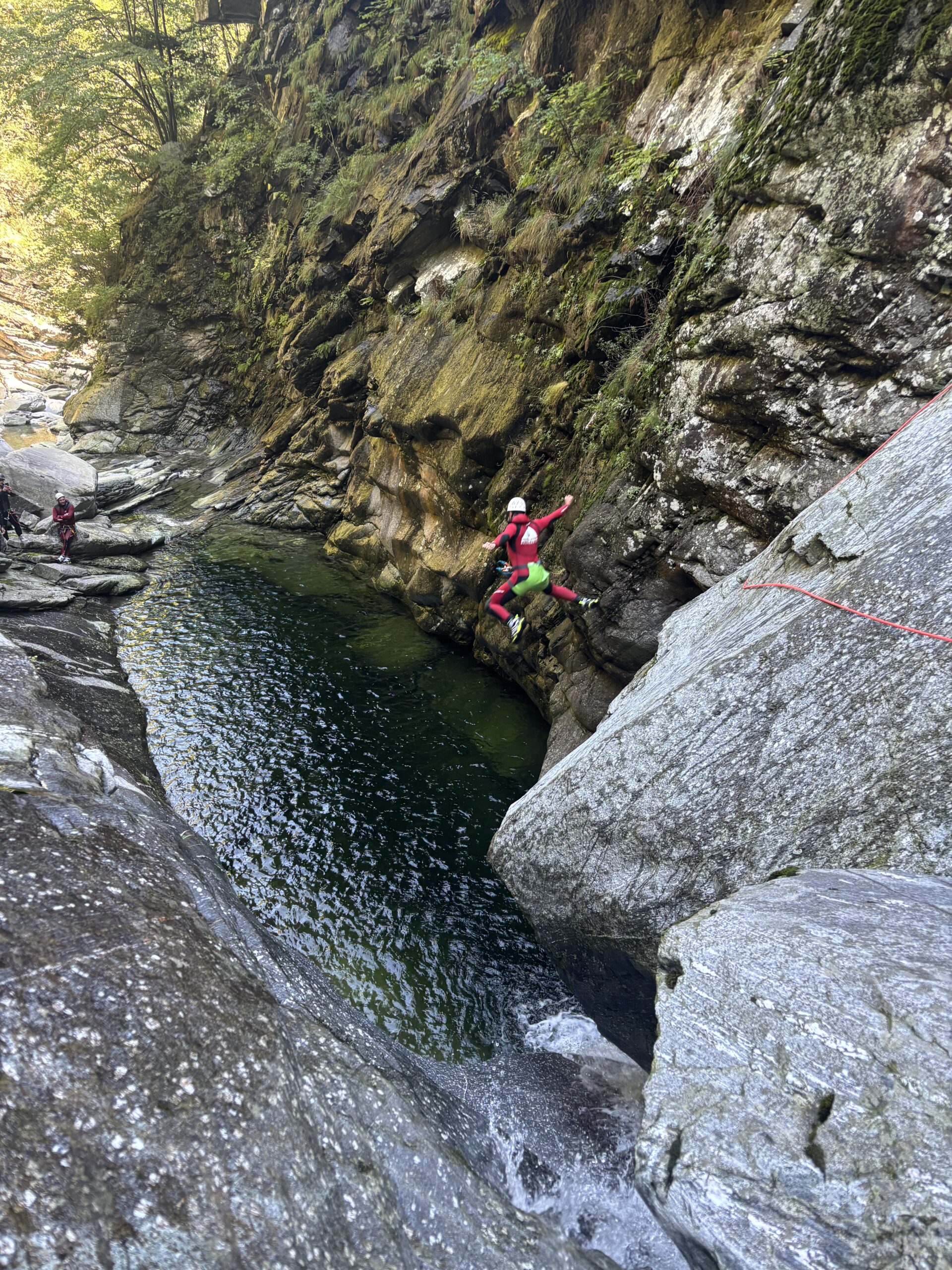 FEUER GEFANGEN FÜRS SPRINGEN INS WASSER - Deutscher Alpenverein Sektion ...